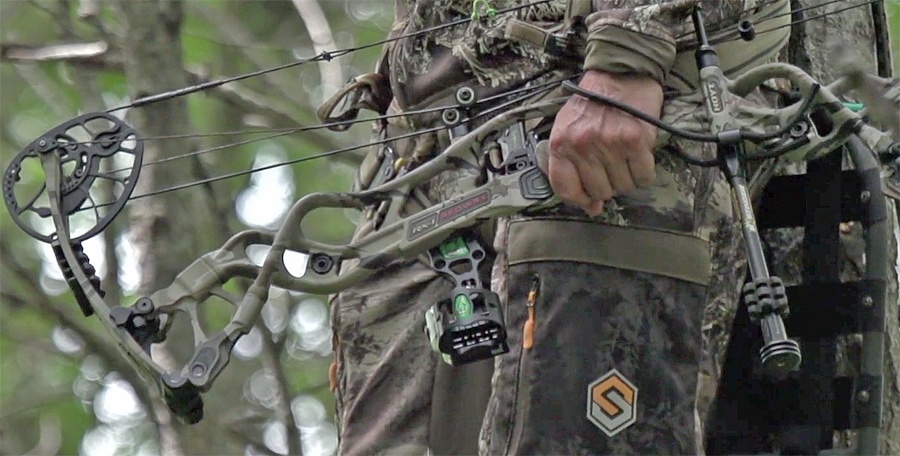 Compound Bow Test & Review: Hoyt Carbon RX-1 - HuntStand