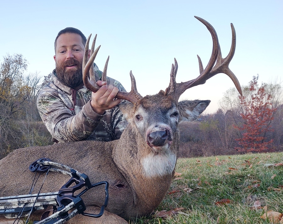 HuntStand Helps Ambush Droptine Buck [Big Buck ALERT] - HuntStand