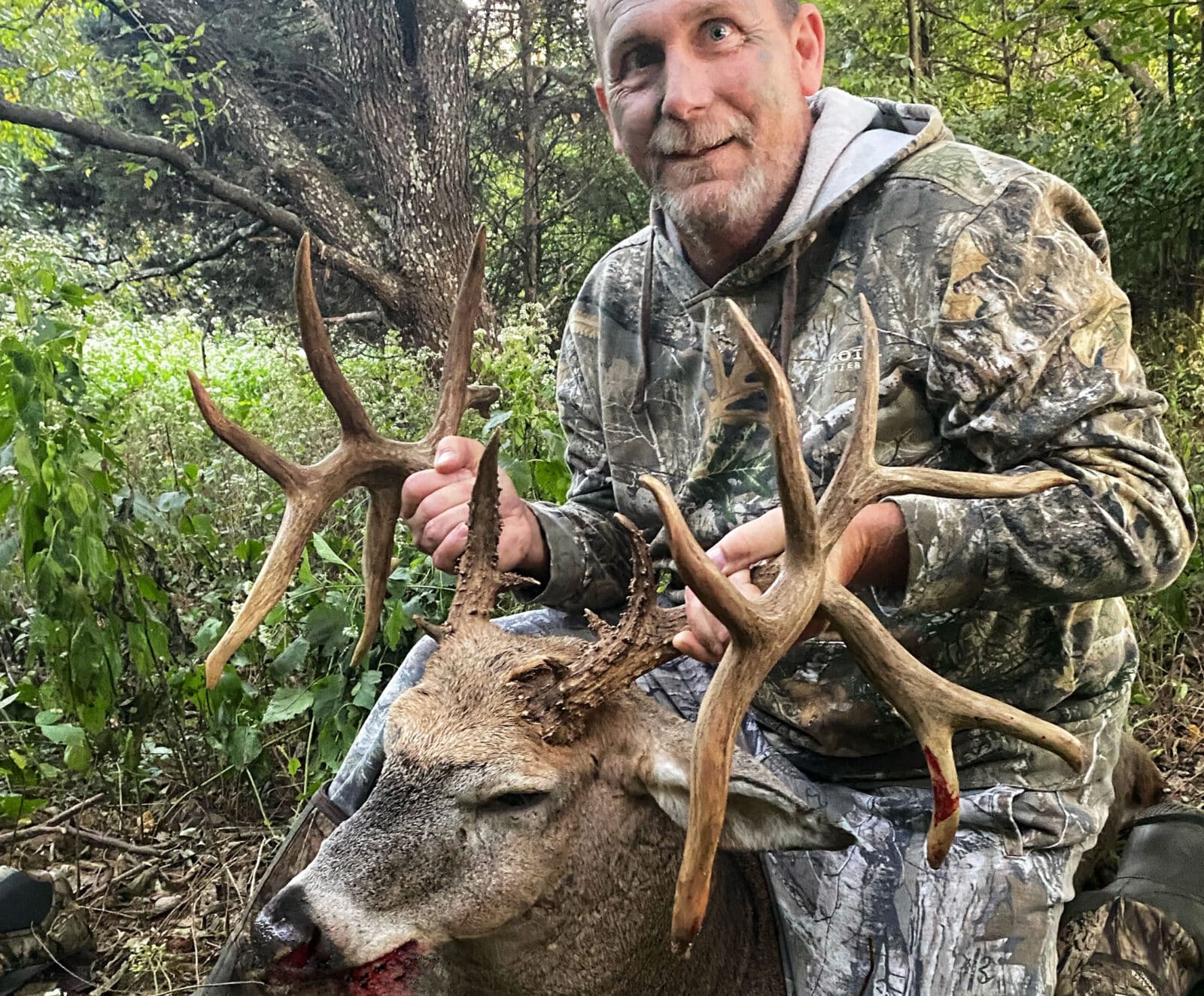 KY Monster Buck Scores 200 Plus [Big Buck ALERT] - HuntStand